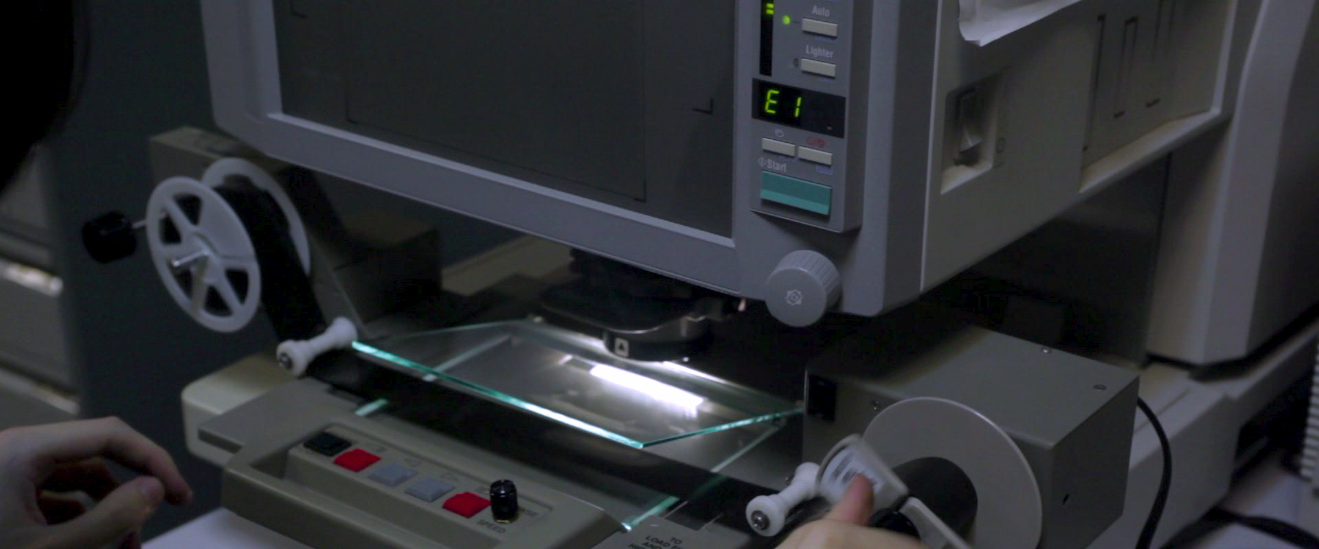 Microfilms - Numérisation de qualité - Azentis technology